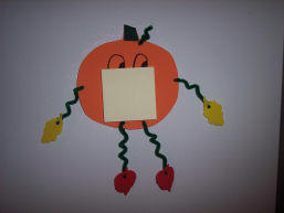 Kids craft this Halloween pumpkin magnet & note holder from craft foam.